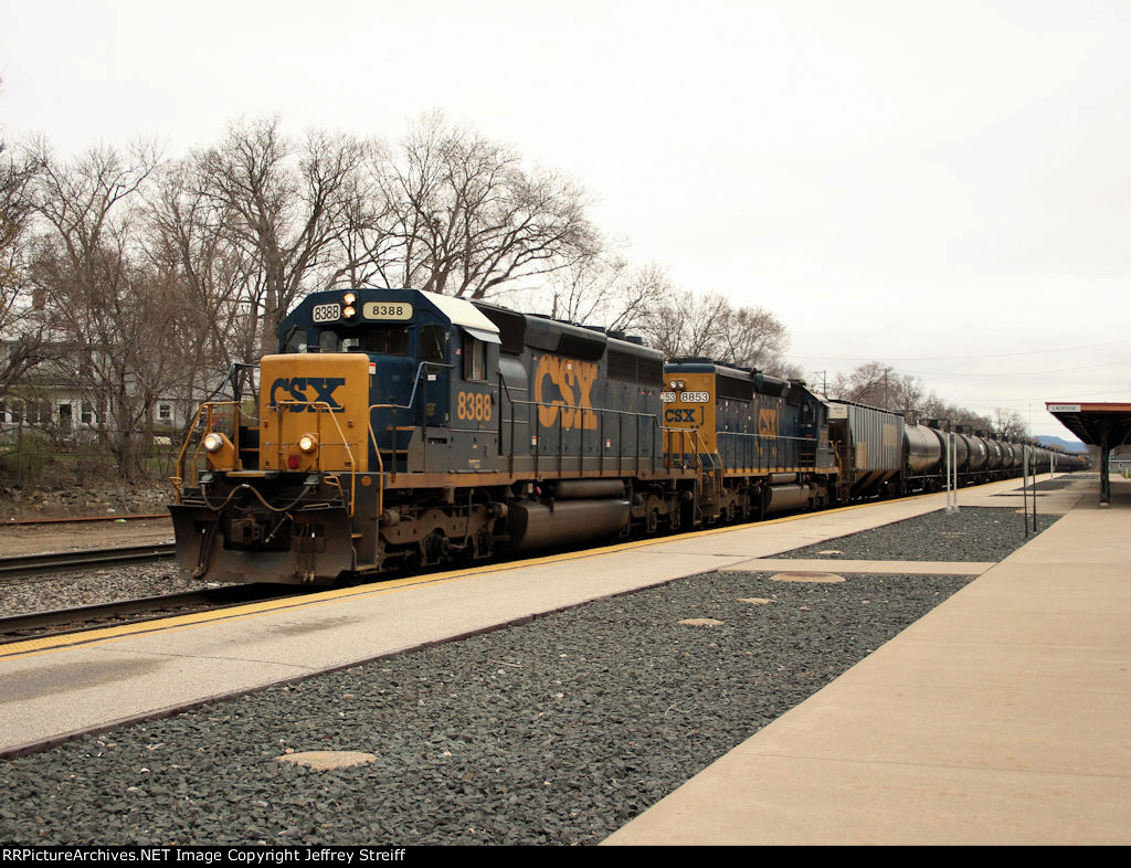 CSXT 8388